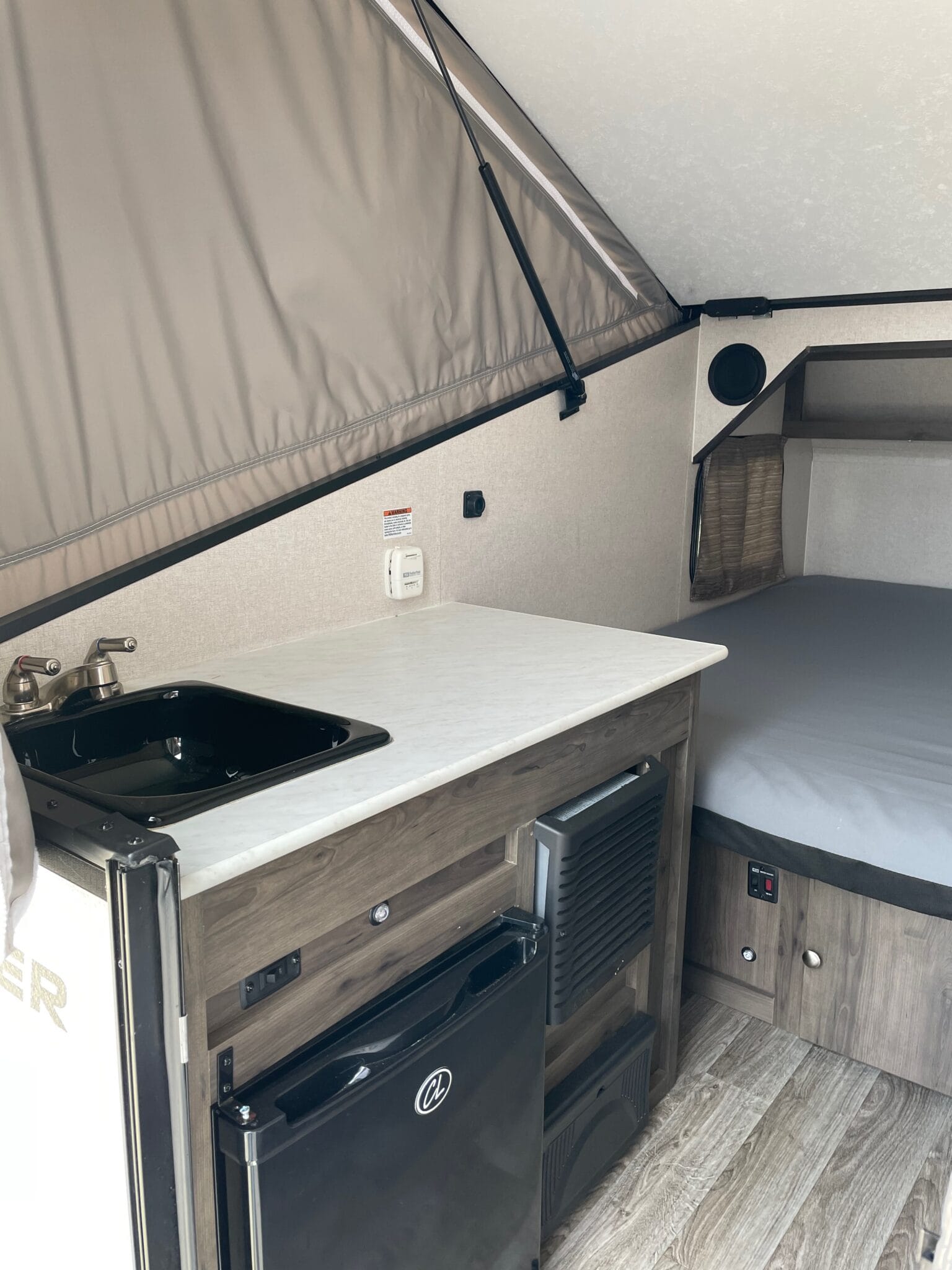 2021 Coachmen 9.0TD Clipper Express #017996 – Vacationland