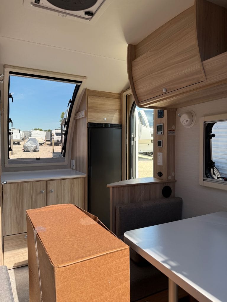 2025 nuCamp TAB 360 CS #008077 – Vacationland